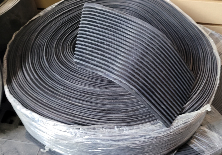 4.5 inch Wide Anti-Slip Rub-Strake - Black